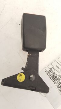 Right rear belt clip used - Porsche CAYENNE - 95580305511HCP - GPA