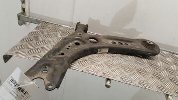 Left front control arm used - Volkswagen GOLF - 5Q0407151R - GPA