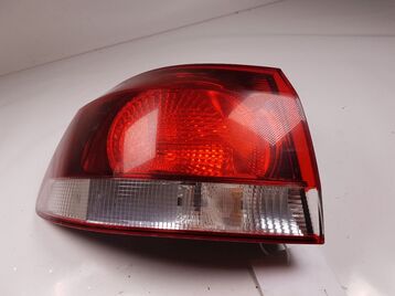 Left rear light used - Volkswagen GOLF - 5K0945095Q - GPA
