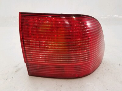 Left rear light used - Porsche CAYENNE - 95563148502 - GPA