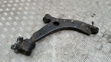 Right front control arm used - Ford FOCUS C-MAX - 1362650 - GPA