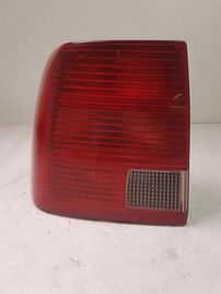 Left rear light used - Volkswagen PASSAT - 3B5945095F - GPA