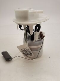 Pompe à carburant électrique occasion - Peugeot 3008 - 9823727980 - GPA