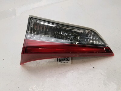 Right hatchback boot light used - Toyota AURIS - 8158102880 - GPA