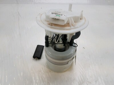 Fuel pump used - Renault CLIO - 172021210R - GPA