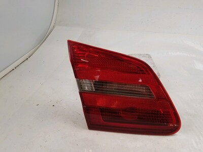 Left hatchback boot light used - Mercedes CLASSE B - 2469069100 - GPA