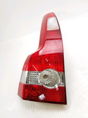 Feu arrière gauche occasion - Volvo V50 - 30678749 - GPA
