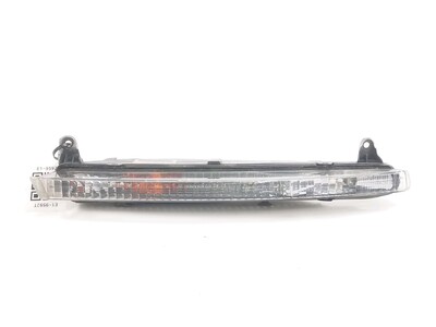 Right front indicator used - Audi Q7 - 4L0953042 - GPA