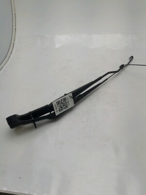 Front wiper arms x2 used - Mitsubishi SPACE STAR - 8250A491 - GPA