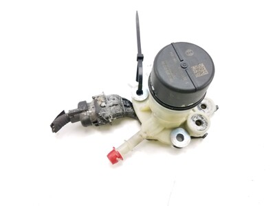 AdBlue pump used - Renault - 170428098R - GPA