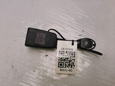 Right front belt clip used - Mercedes CLASSE C - 2048602469 - GPA