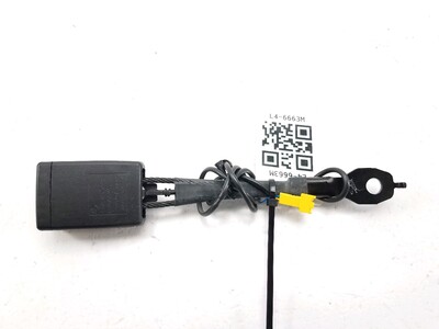 Right front belt clip used - Mercedes CLASSE A 3 PHASE 2 (2015) - GPA