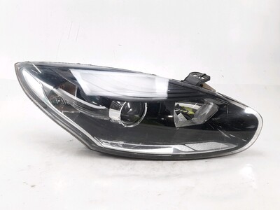 Right headlight used - Renault MEGANE - 260106128R - GPA