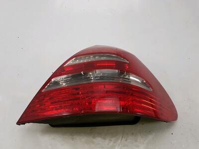 Right rear light used - Mercedes CLASSE E - 2118200664 - GPA