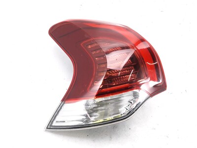 Left rear light used - Peugeot 3008 - 98 055 105 80 - GPA