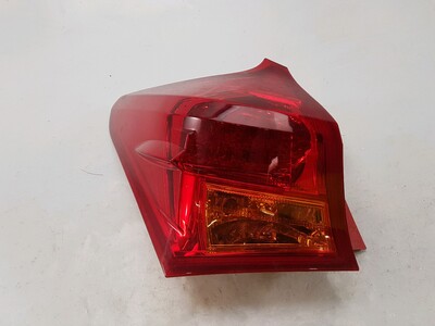 Left rear light used - Toyota AURIS - 8156102730 - GPA