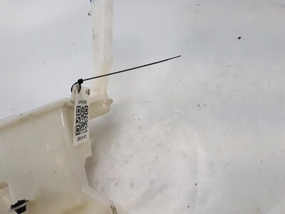 Washer fluid reservoir tank used - Suzuki ALTO - 38450M68K00-000 - GPA