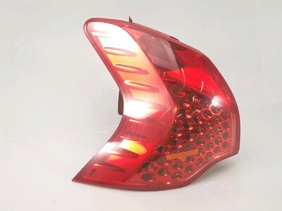 Left rear light used - Peugeot 3008 - 98 055 105 80 - GPA