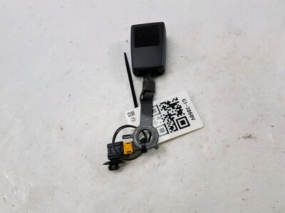 Left rear belt clip used - Peugeot 5008 - 98 095 001 80 - GPA