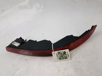 Left rear bumper light used - Audi Q3 - 8U0945095D - GPA