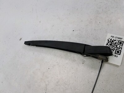 Rear wiper arm x1 used - Nissan JUKE - 28781-CJ00A- - GPA