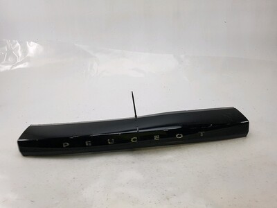 Rear spoiler used - Peugeot 2008 - 983285521T - GPA