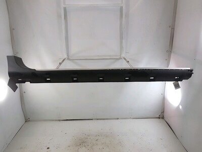 Right body rocker used - Dacia DUSTER - 764260812R - GPA