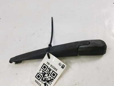 Rear wiper arm x1 used - Toyota RAV4 - 8524142040 - GPA