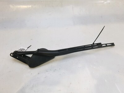 Front wiper arms x2 used - Mercedes CLASSE C - 2038203244 - GPA