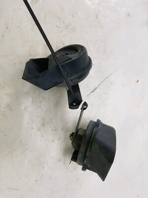 Horn used - Mercedes CLASSE R - 2035420220 - GPA