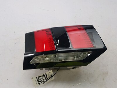 Left hatchback boot light used - Peugeot 5008 - 98 110 278 80 - GPA