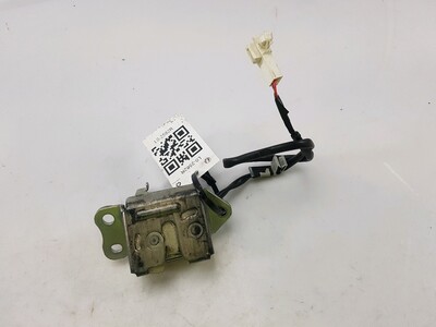 Rear lid lock used - Toyota YARIS - 6935052080 - GPA