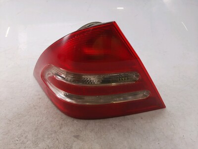 Left rear light used - Mercedes CLASSE C - A2038200164 - GPA