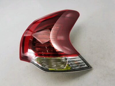 Right rear light used - Peugeot 3008 - 98 055 104 80 - GPA