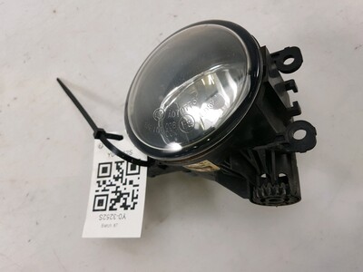 Antibrouillard droit occasion - Renault CAPTUR - 261503971R - GPA