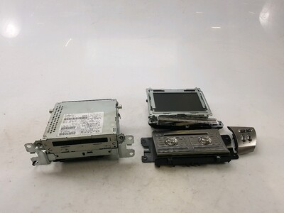 Multimedia Radio used - Jaguar XF - C2Z 11734 - GPA