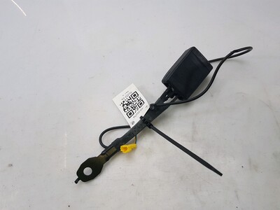Right front belt clip used - Mercedes CLASSE A 3 PHASE 2 (2015) - GPA