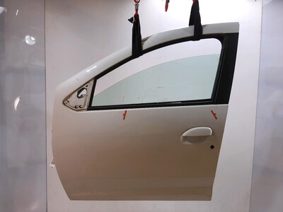 Porte avant gauche occasion - Dacia SANDERO - 801012479R - GPA