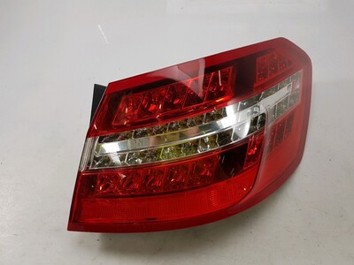 Right rear light used - Mercedes CLASSE E - 2129060658 - GPA