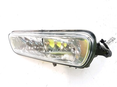 Left front fog light used - Ford FOCUS - 1874688 - GPA