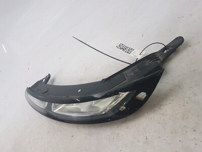 Left front daytime running light (DRL) used - Citroen C4 CACTUS ...