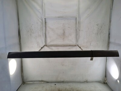 Right body rocker used - Peugeot 3008 - 7010 Y8 - GPA