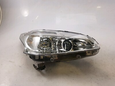 Right headlight used - Peugeot 208 - 1685352480 - GPA