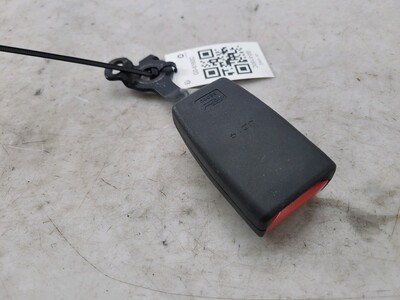 Right rear belt clip used - Mazda MAZDA 5 - C23557720C02 - GPA