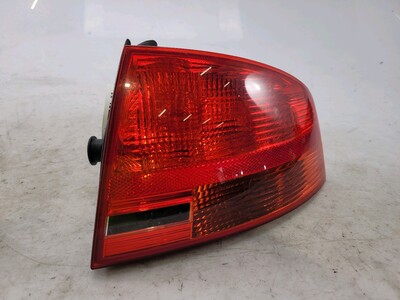 Right rear light used - Audi A4 - 8E5945096 - GPA