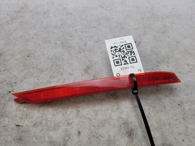 Right rear reflector used - Lexus NX - 8191078010 - GPA