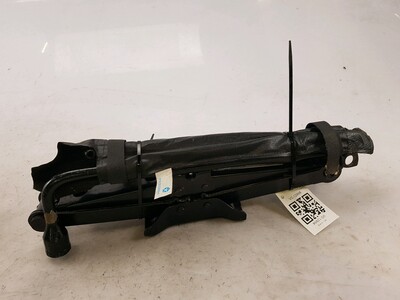 Scissor jack used - Jeep COMMANDER - 52124 168AA - GPA