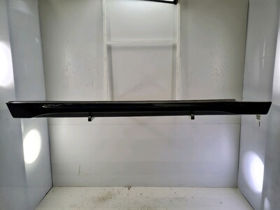Right body rocker used - BMW X1 - 51778047544 - GPA