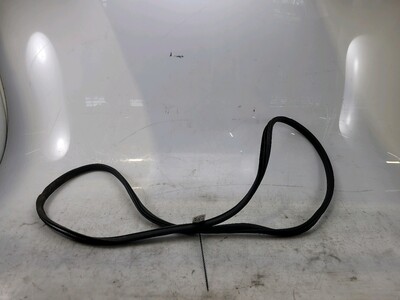 Door seal front left used - Peugeot 5008 - 9814855880 - GPA