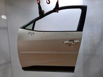 Left front door used - Toyota RAV4 - 6700242181 - GPA